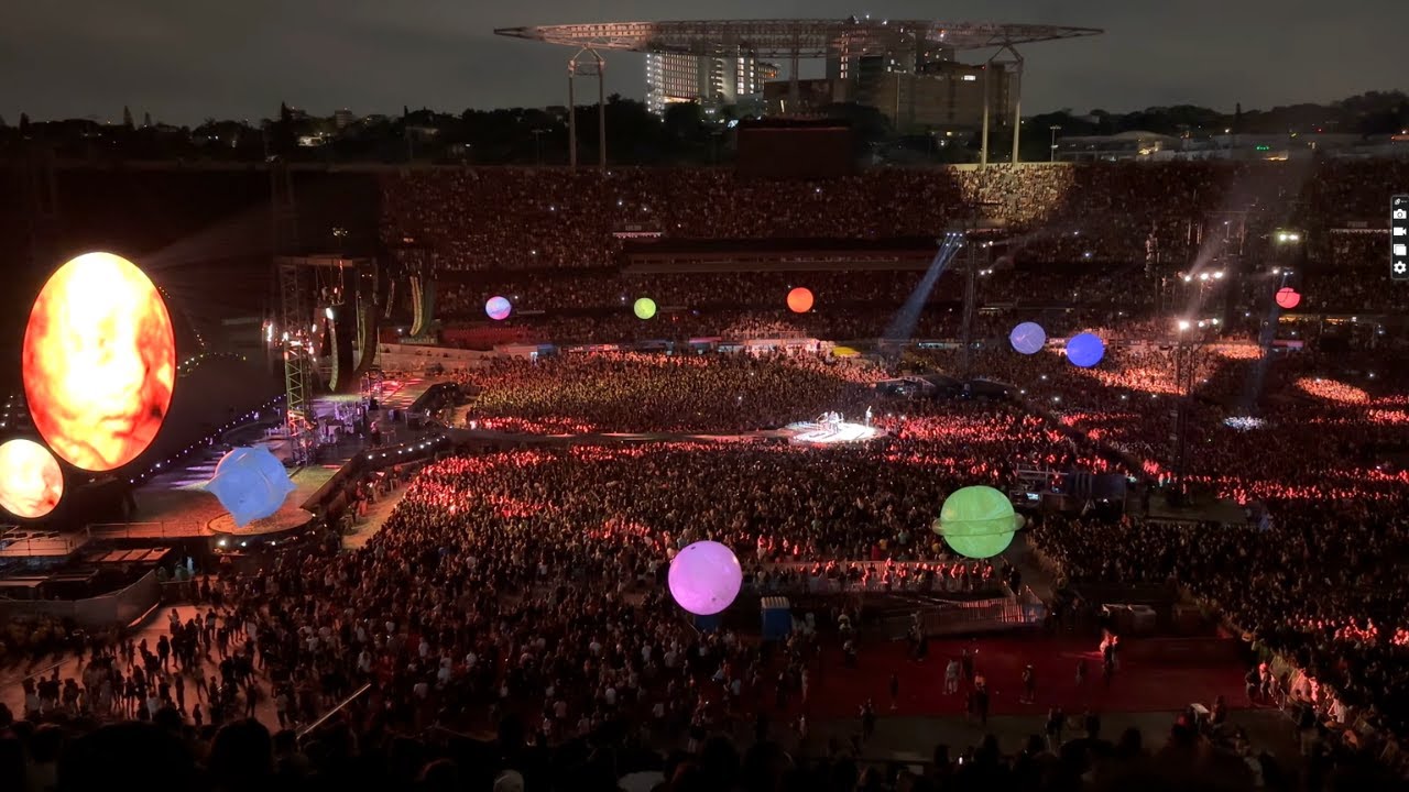 Coldplay NEW SONG - One World (Live in São Paulo) 4K FULL - YouTube