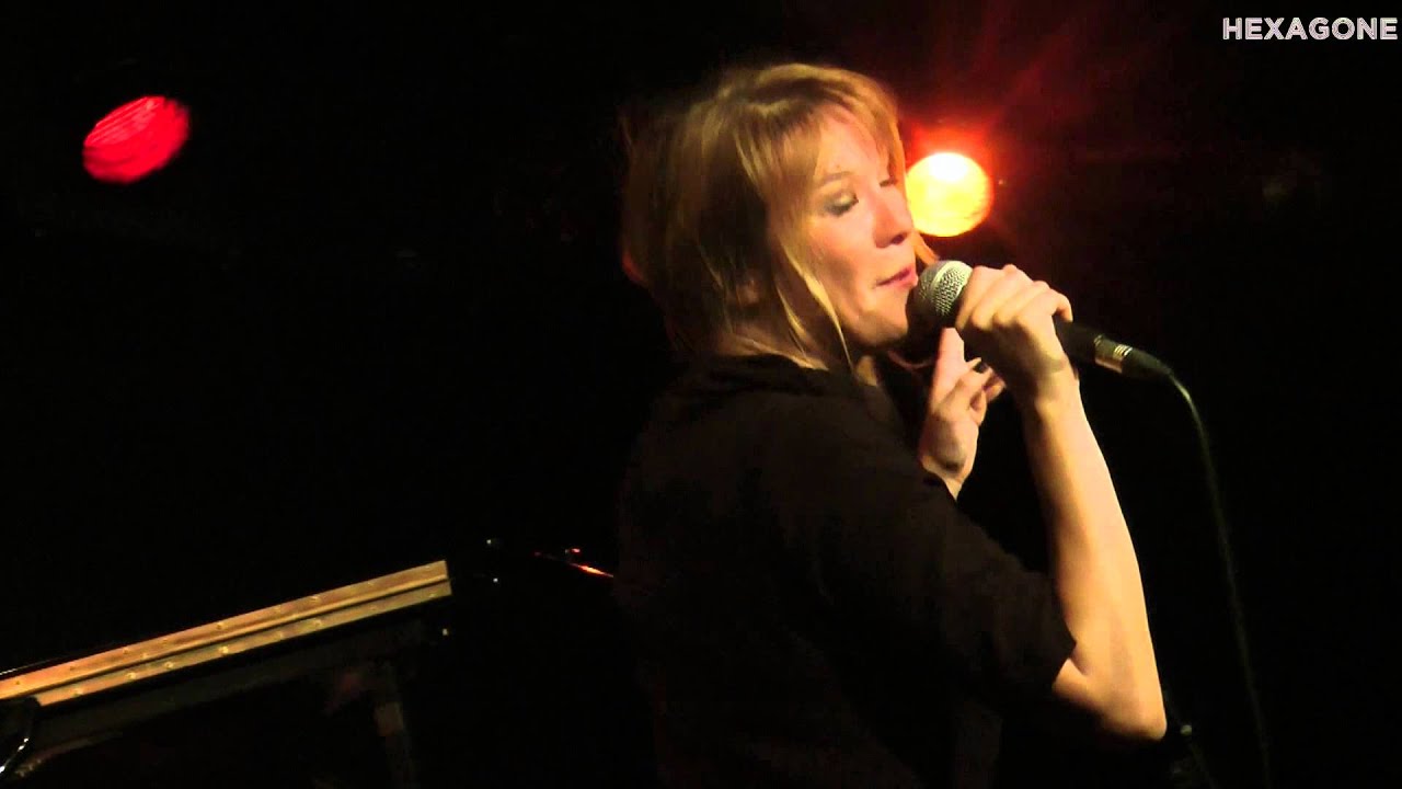Agnès Bihl - 13 ans - YouTube