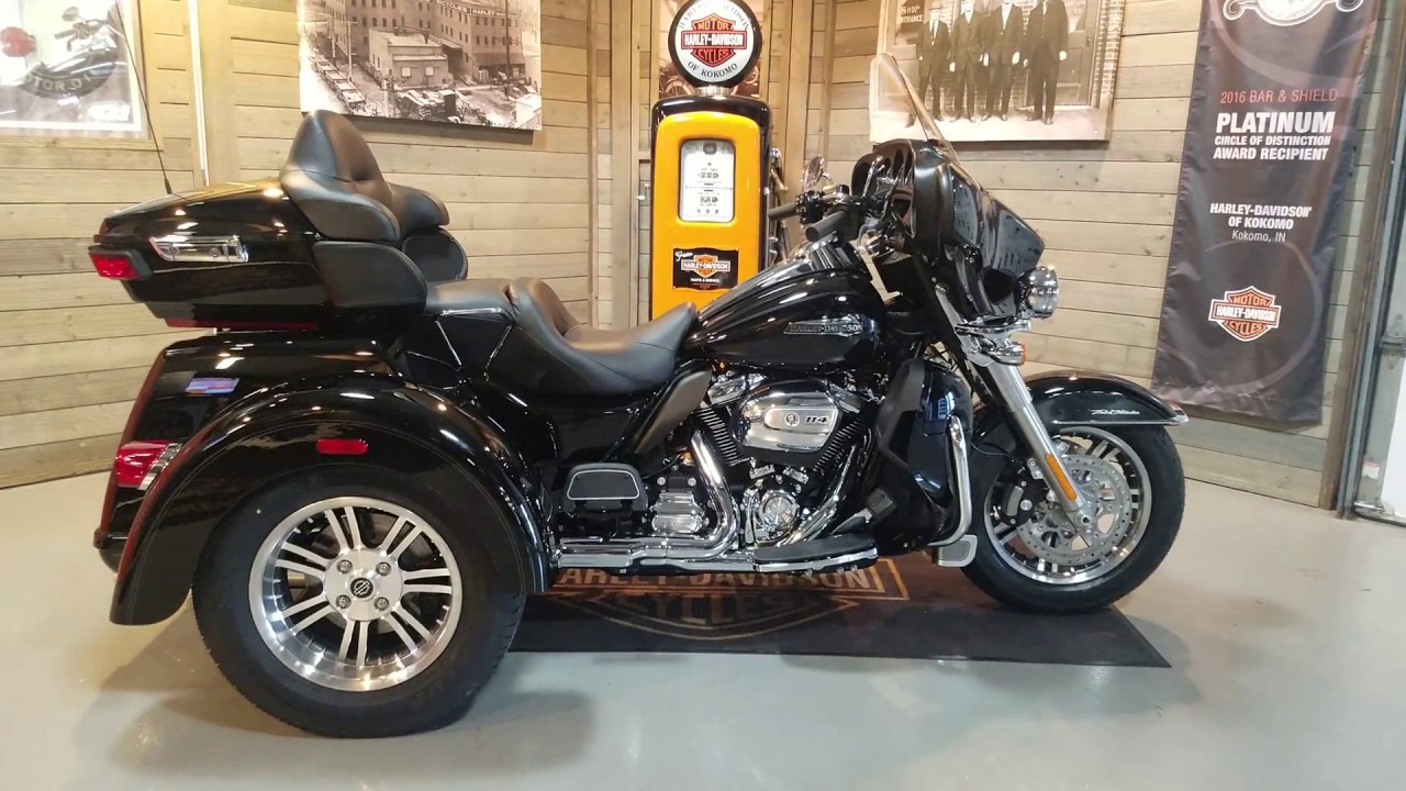 2019 Harley-Davidson Tri Glide Ultra trike FLHTCUTG-Vivid Black - YouTube