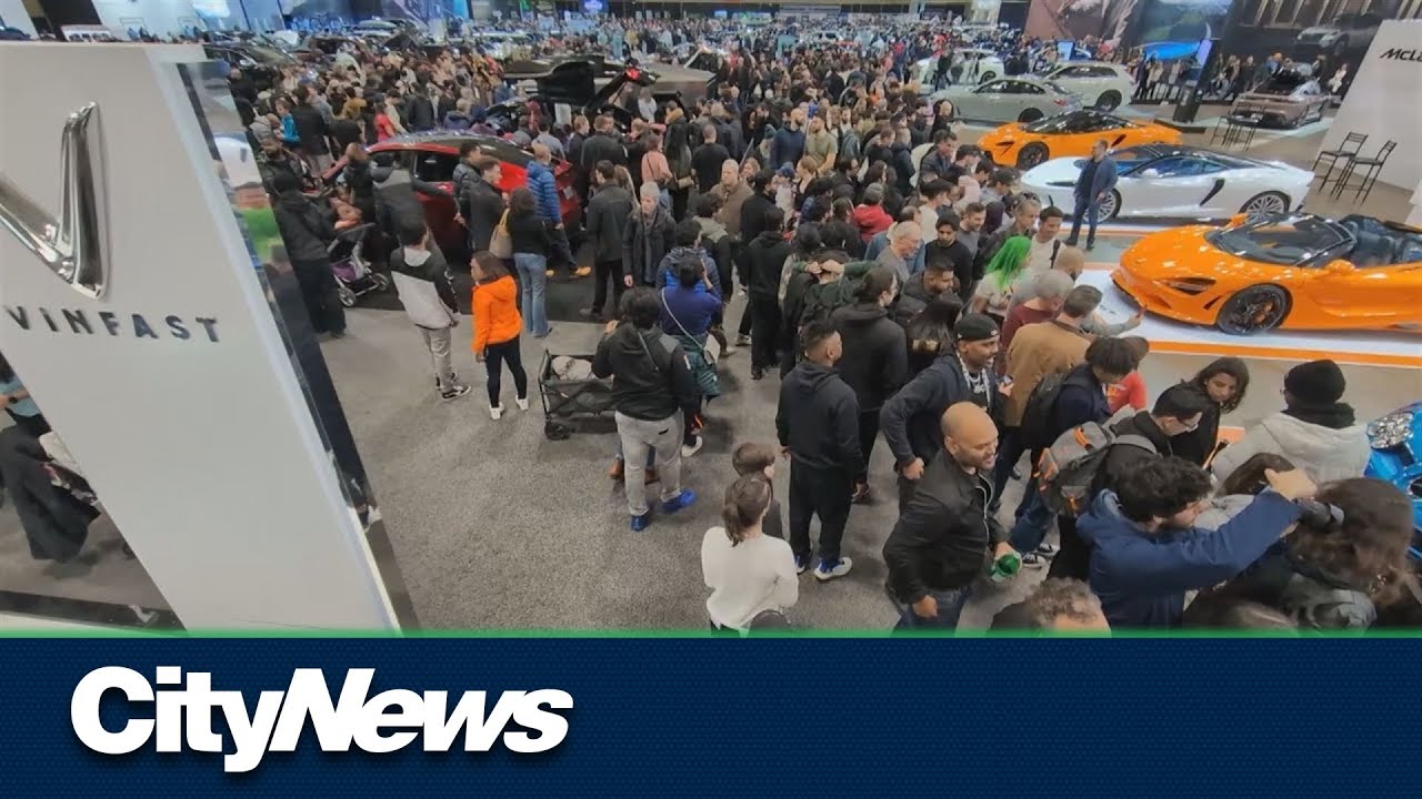 Auto show celebrates a full comeback - YouTube