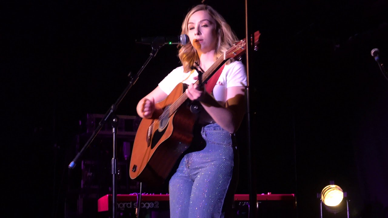 Lisa Wright - Giving Up The Ghost @ The Courtyard Theatre - 16-05-2019 ...