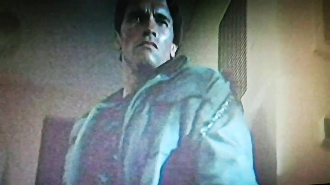 terminator 1 el T800 asesina a ginger y a matt - YouTube