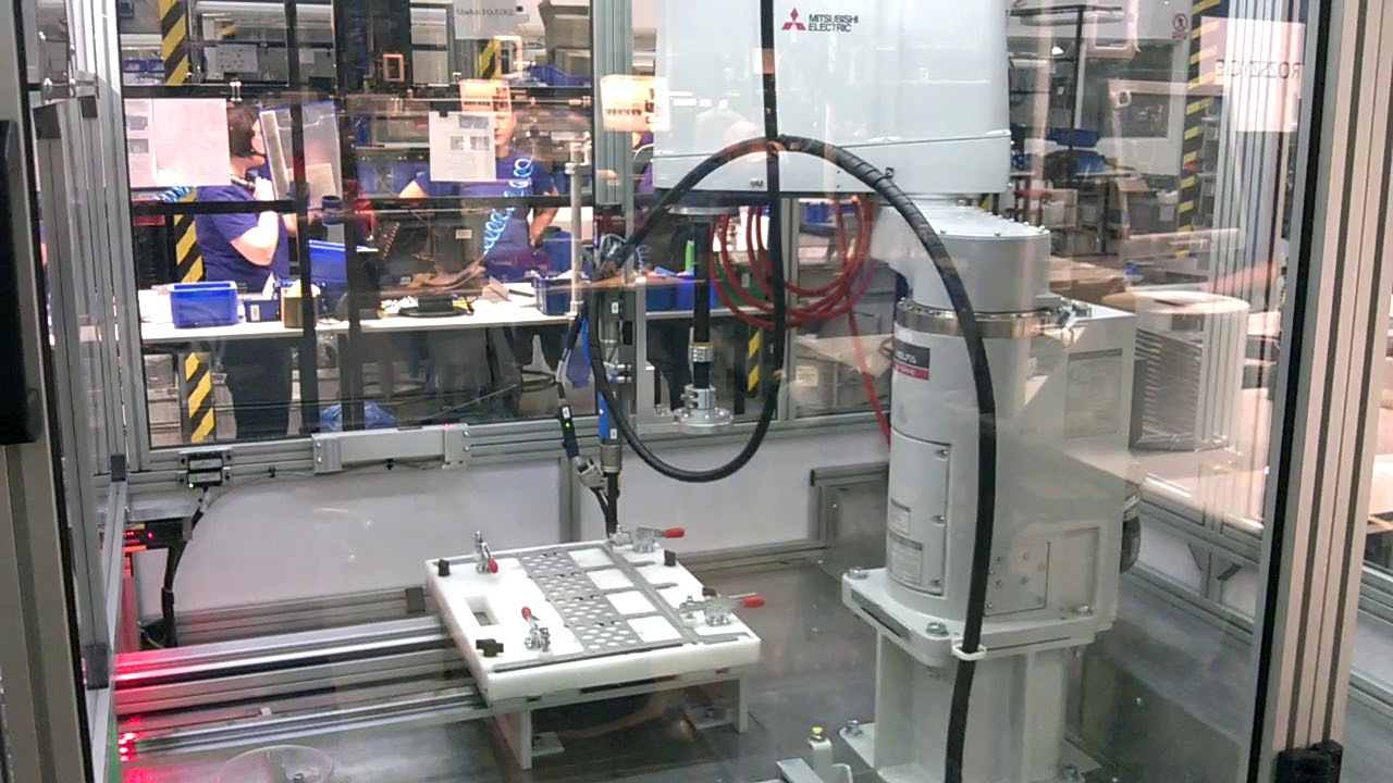 Robotized screwing station - YouTube