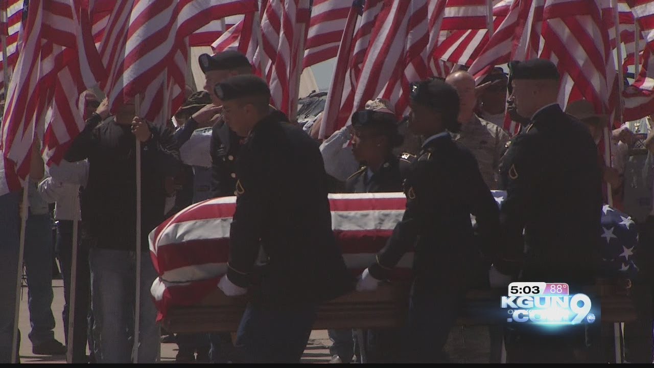 Fallen soldier comes home for honored burial - YouTube