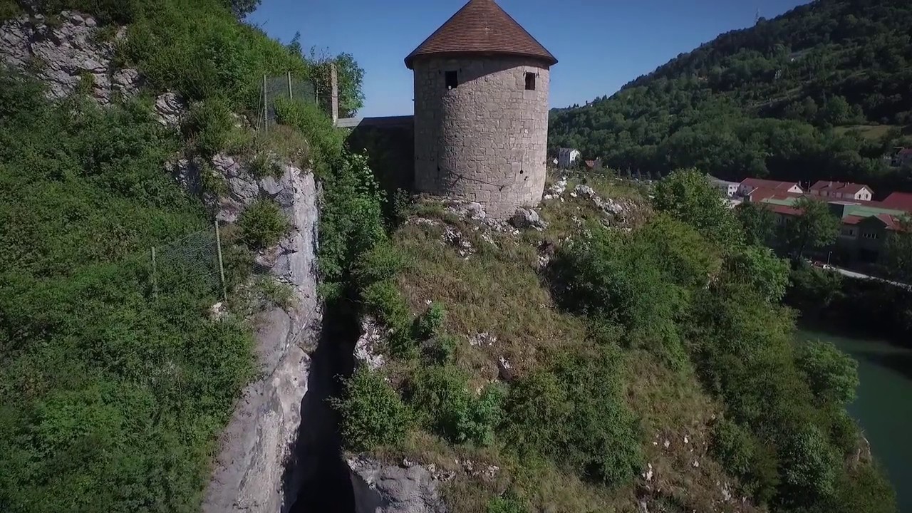 Visite dans le ciel de Besançon, la Boucle verte - YouTube