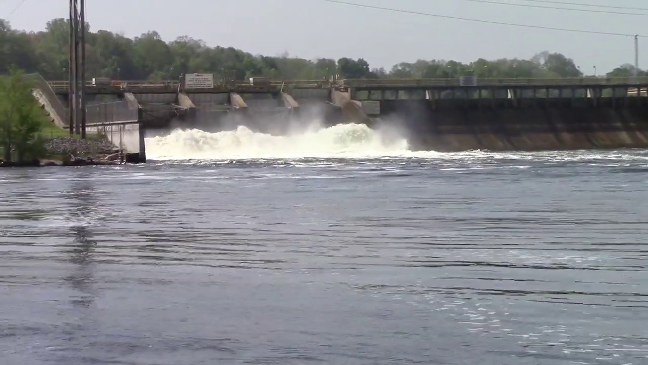 St. Joseph River dam, Berrien Springs MI - YouTube