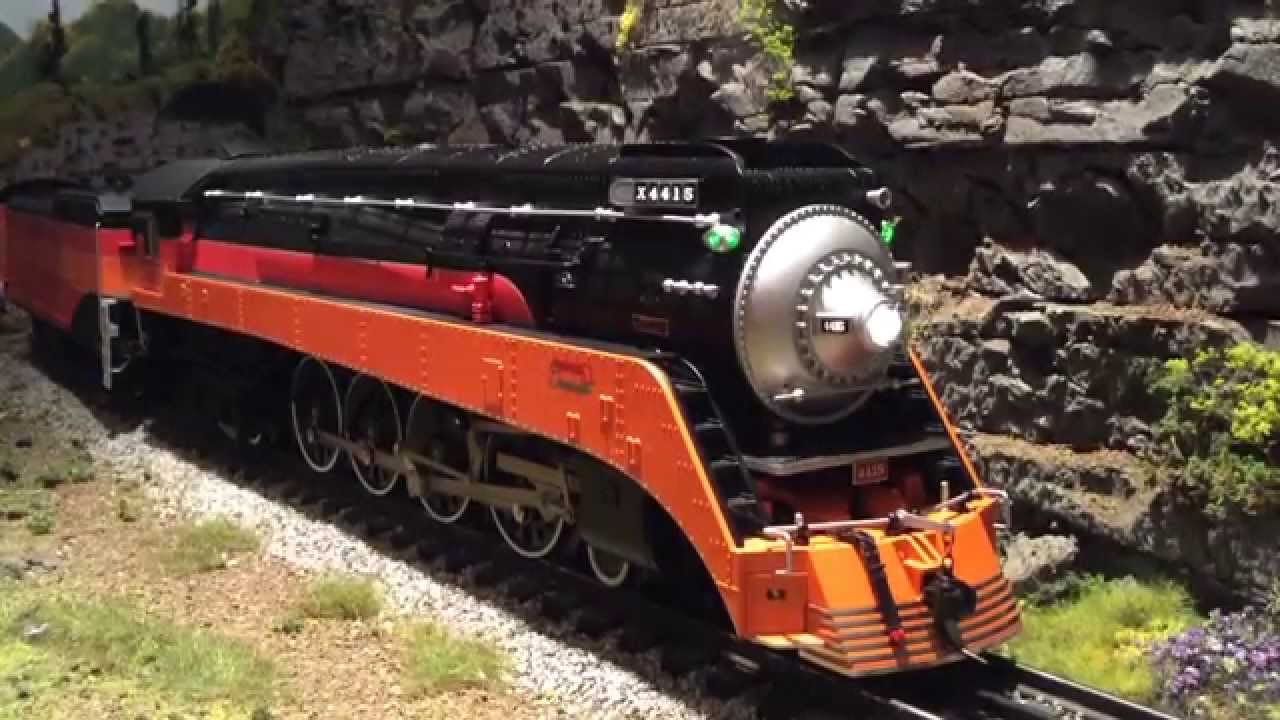 Lionel Legacy Southern Pacific GS-2 Daylight - YouTube