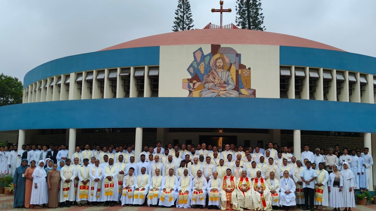 Communion of Canonists of India | Dharmaram College Chapel & Refectory ...