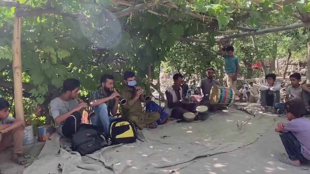 Hunza Hareep || Hunza Traditional and Cultural Hareep Galawar || By ustad Anwar hamiya - YouTube