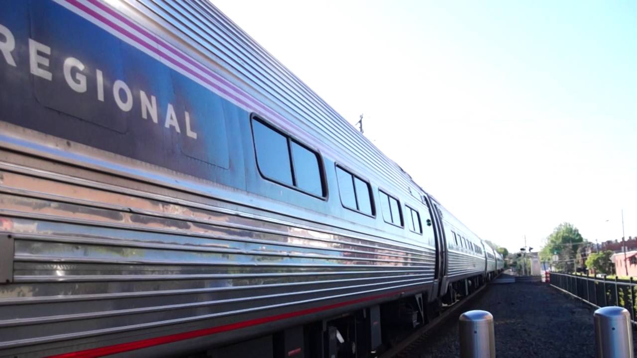 Amtrak Carolinian train #79 leaving Durham Station - YouTube