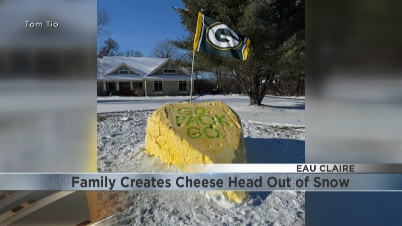 Eau Claire Packer fan creates cheesehead out of snow - YouTube