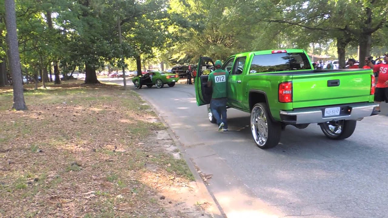 Challanger on 30s, GMC on 32s - YouTube