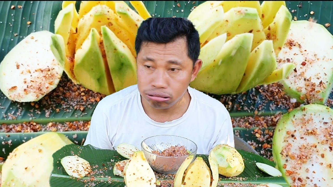 ASMR Eating Sour Mango with Salt Chili| ASMR Mukbang Eat Delicious ...