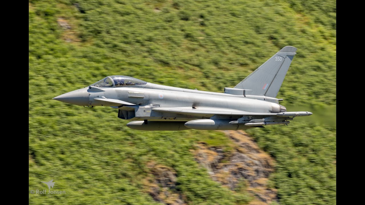 Eurofighter Typhoons flying low level through the Lake District - YouTube