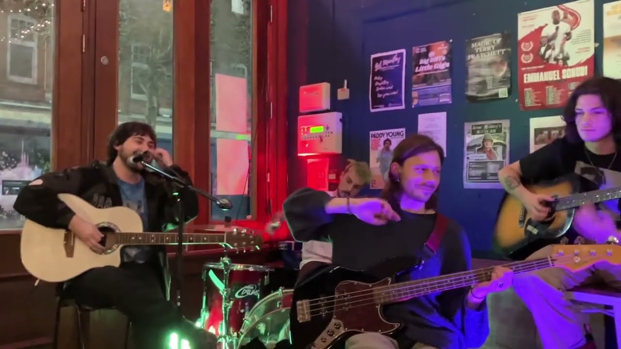 Big Diff's Little Gigs - DUM LANGUAGE - YouTube