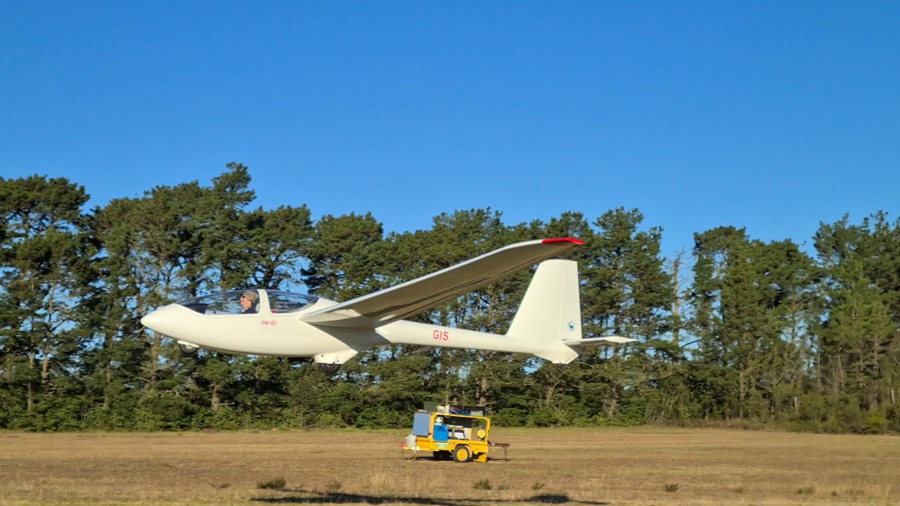 PW6 GliderTest Flight for Certification in Australia - Landing at ...