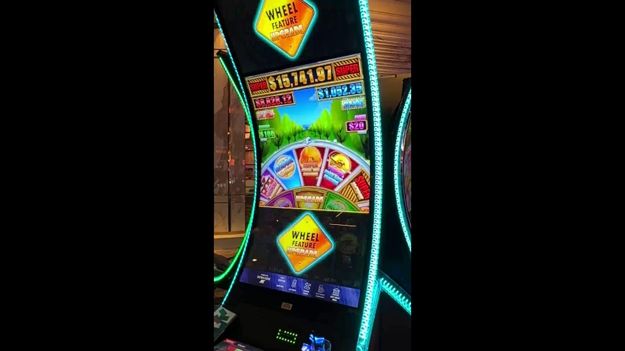 Live slot play at the Venetian casino Las Vegas with huff and puff and ...