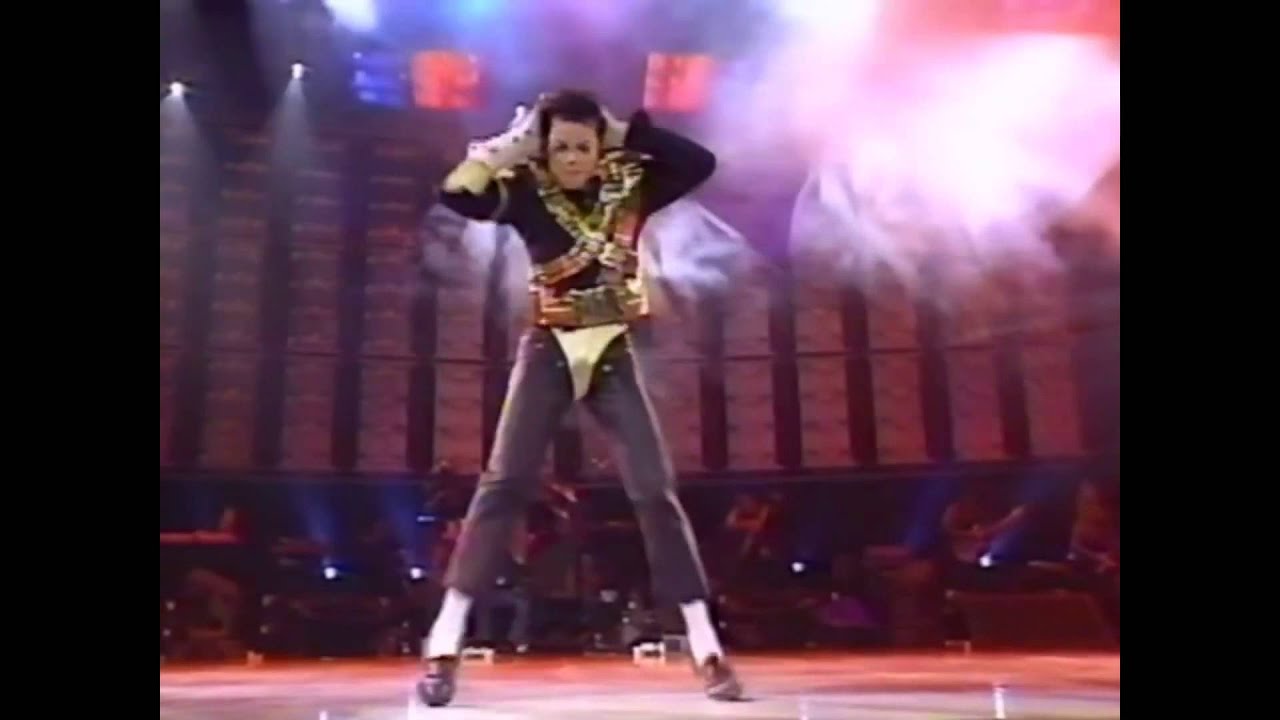 Michael Jackson Dangerous Tour Amazing Dance Moves - YouTube