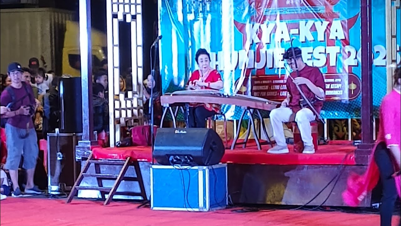 Ai&koko main Kecapi di Kya Kya #kecapisulingsunda #biolaakustik #kecapi ...