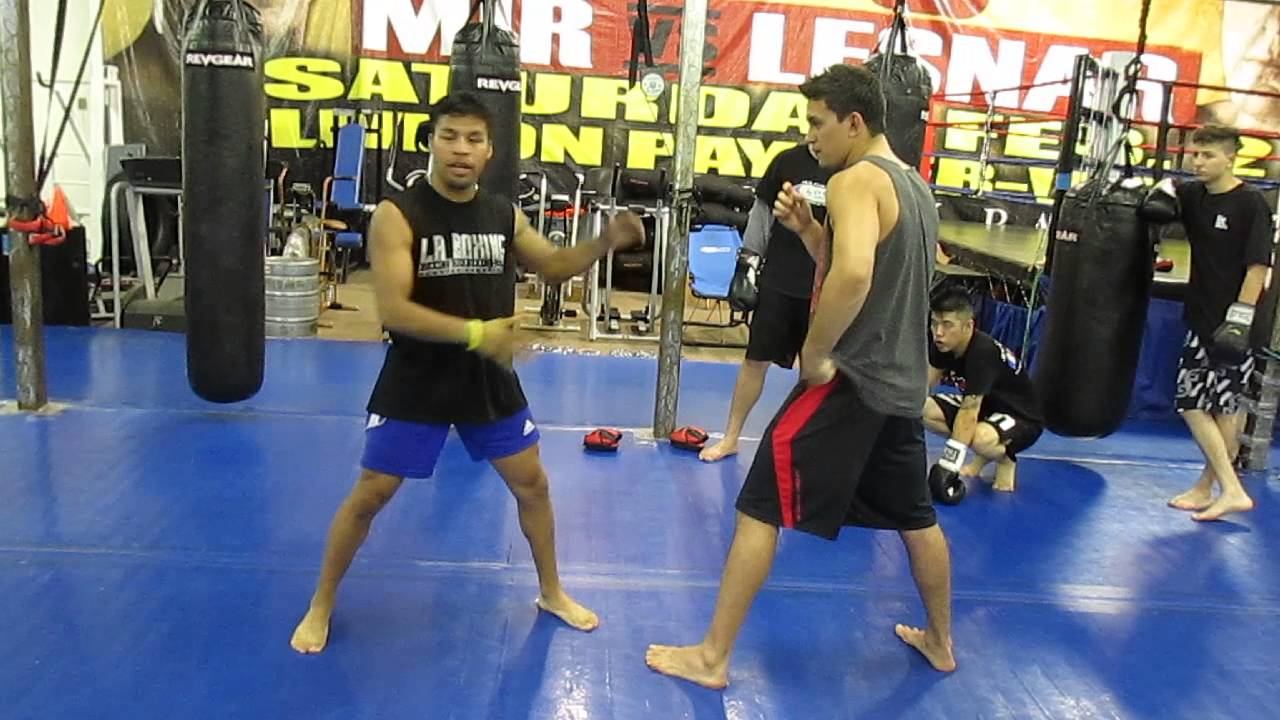 NABO and WBC champ Alejandro Perez showing a combo boxing - YouTube