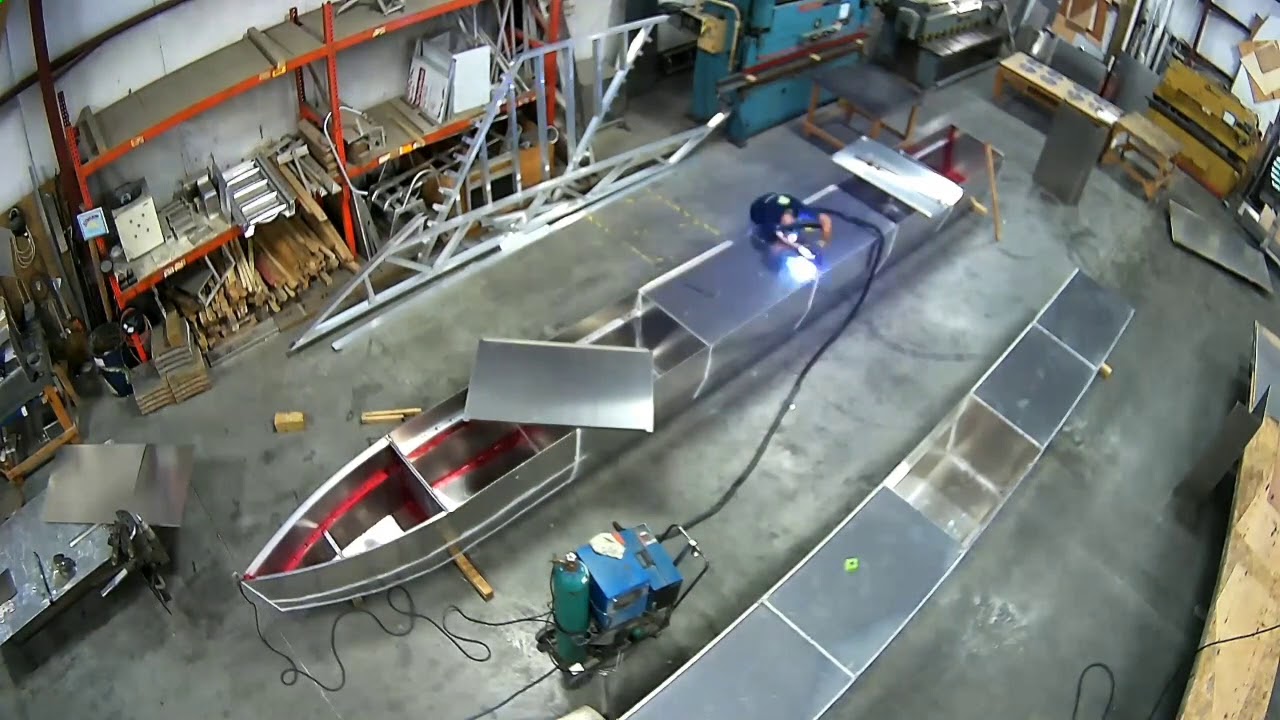 Roamer Marine Aluminum Pontoon Fabrication - YouTube