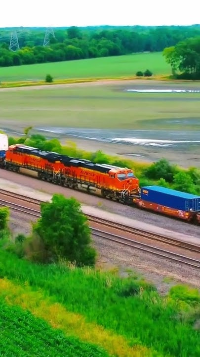 BNSF DPUs Rumbling Through Coal City - YouTube