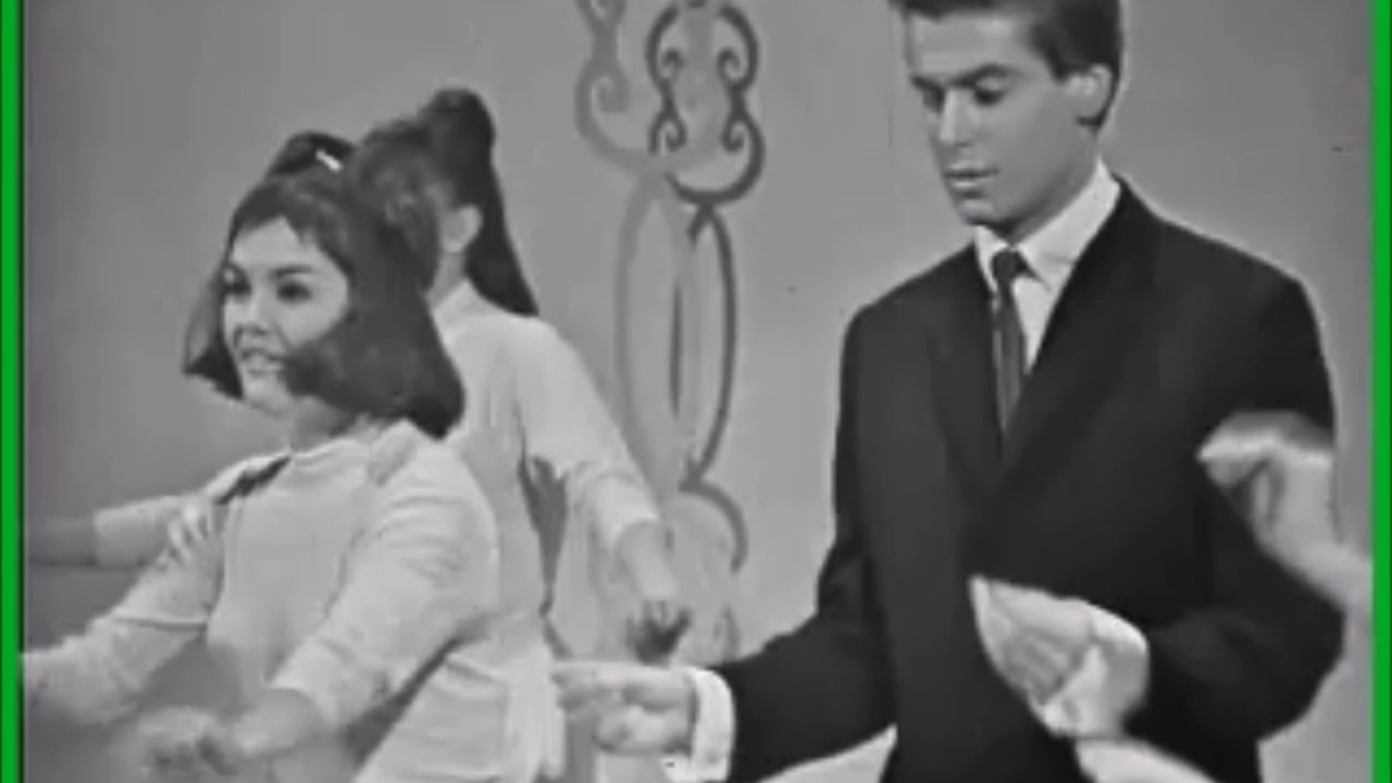 Merv Benton ♥ Pretty Girls Everywhere ♫ - YouTube