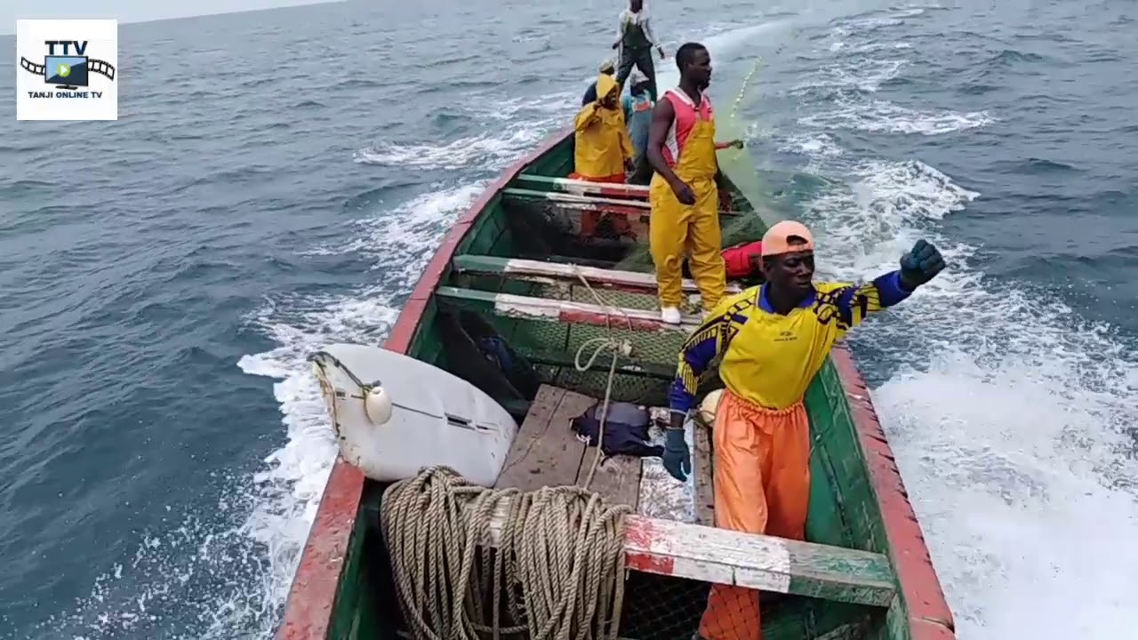 See how local Fisher men catches fish. - YouTube