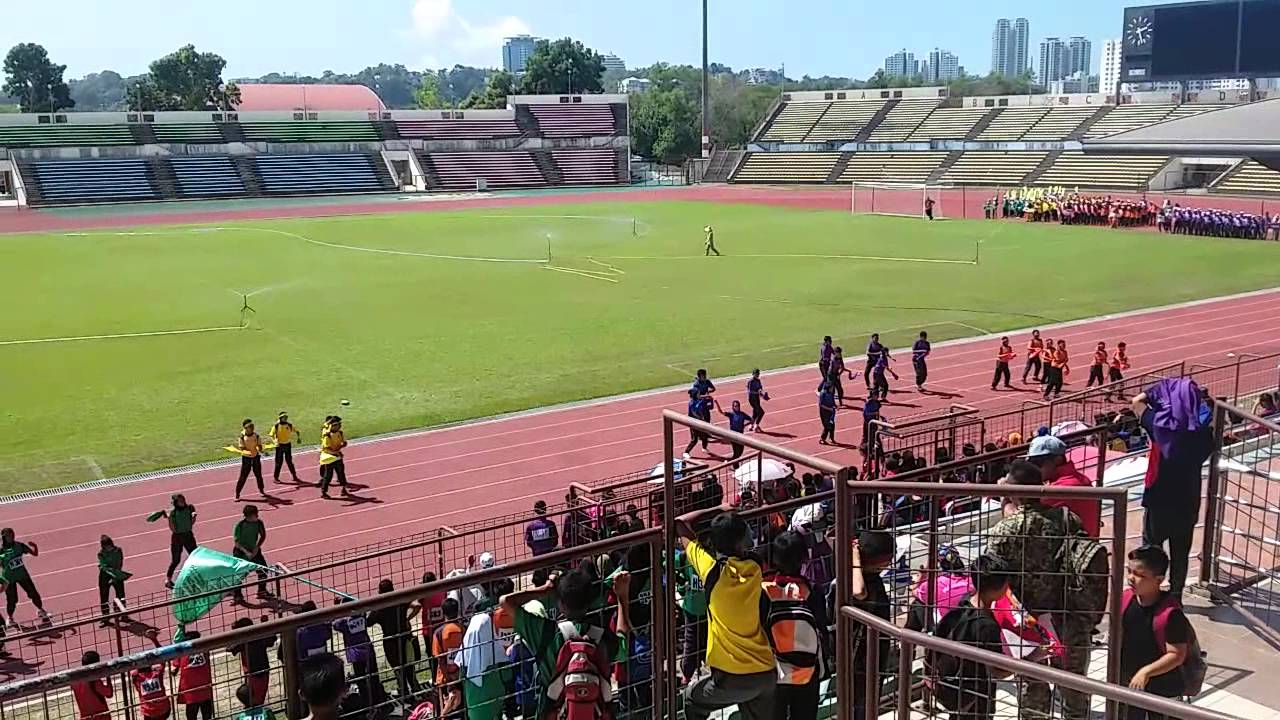 SMK Likas - Get low + Bang bang bang (Sukan Tahunan 2016) - YouTube