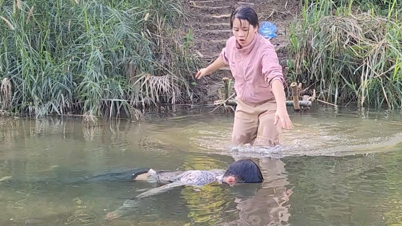 Full video designing tables ,chairs, bamboo cutting, drowning accidents ...