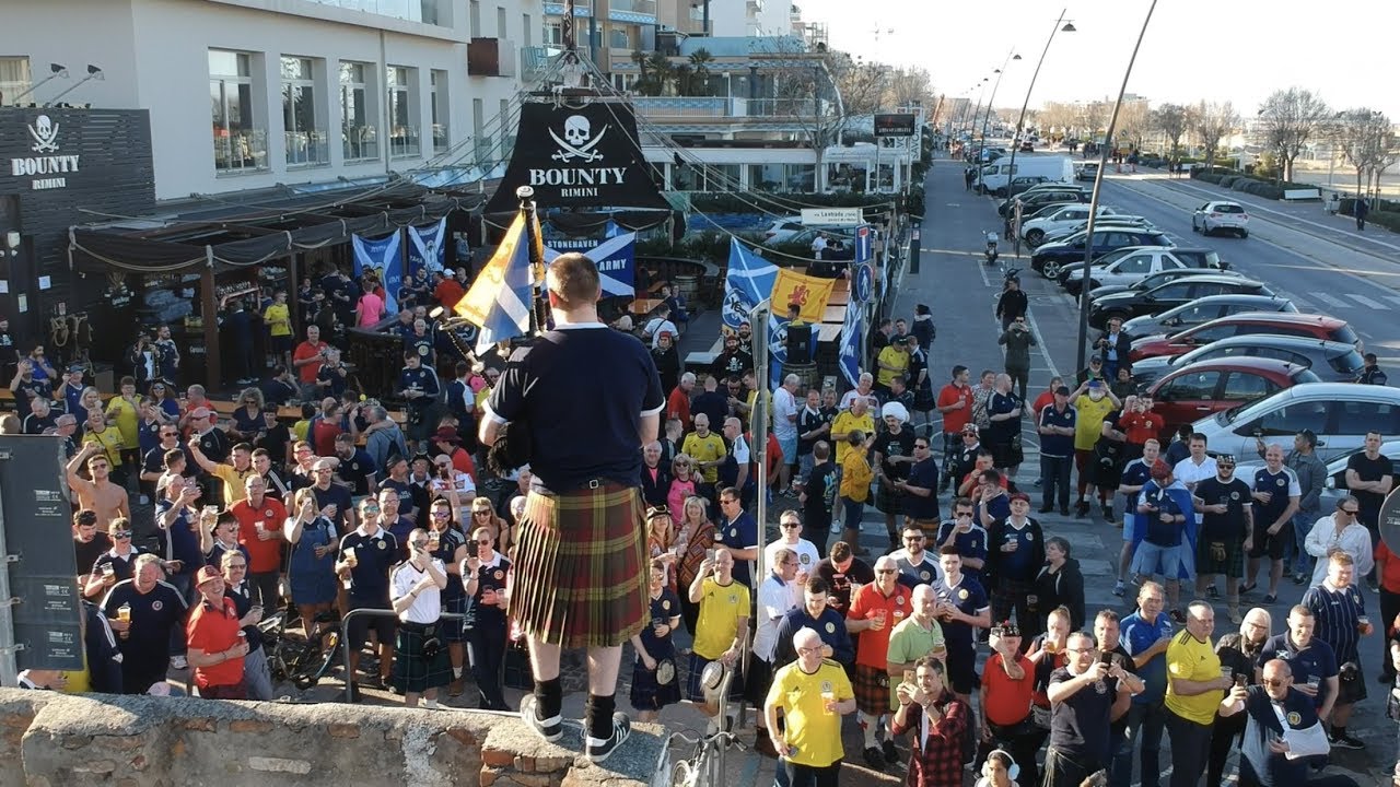 🇸🇲San Marino Scotland🏴󠁧󠁢󠁳󠁣󠁴󠁿 - Tartan Army at the Bounty Rimini - March ...
