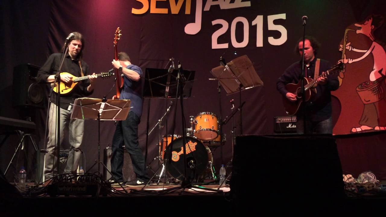 Jason Bailey Trio (Shady Grove - Razzy Brown) - YouTube