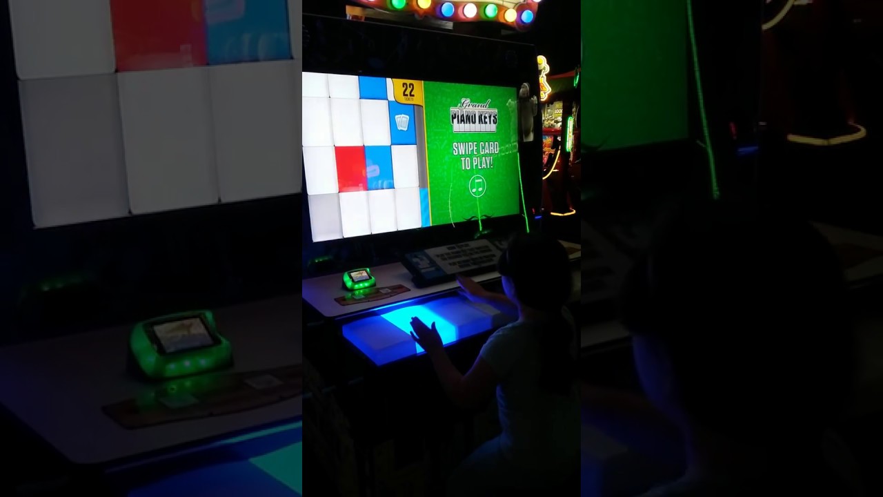 Piano Keys at the arcade. - YouTube