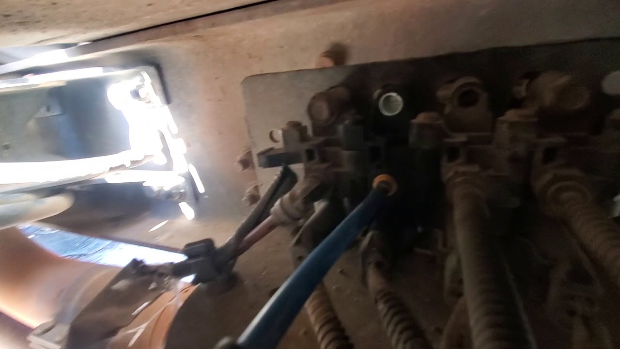 2014 Freightliner M2 4x4 transfer case issues/overview - YouTube