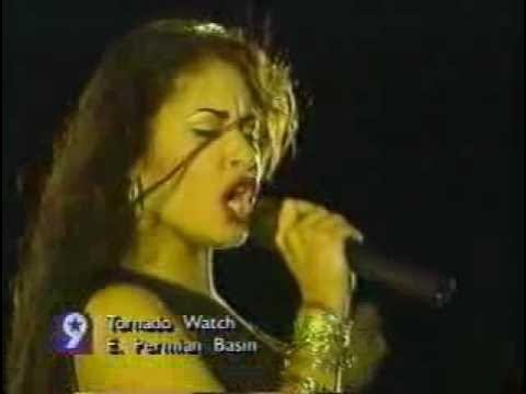 Selena - Si Una Vez - YouTube
