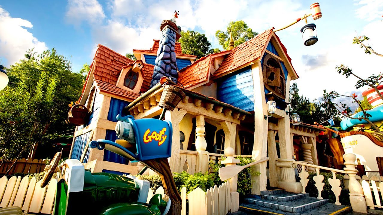 Rough growing up on the streets of Toontown - YouTube