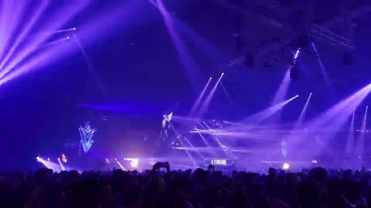 D-Sturb - Drop 'Em Down (D-sturb Edit?) @ Supremacy 2022 - YouTube