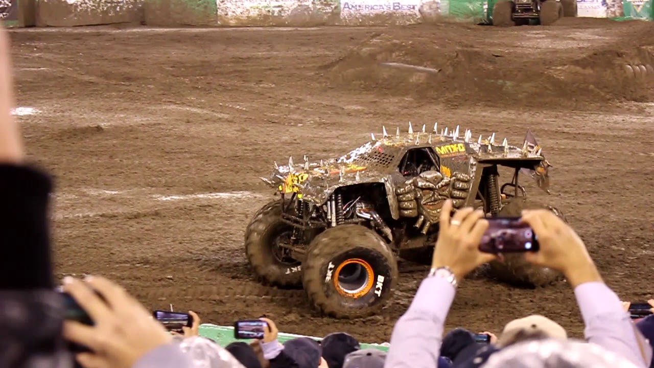 Monster Jam East Rutherford 2018 MetLife Stadium - Max D Freestyle ...