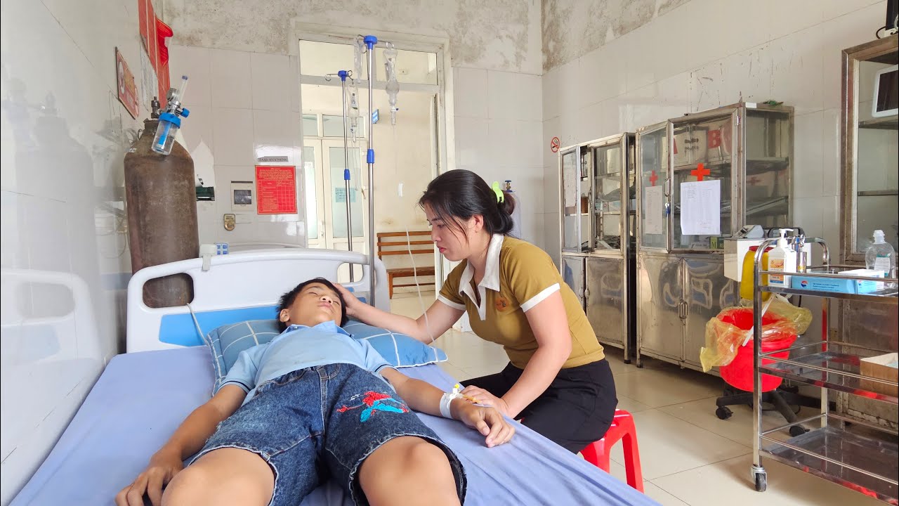 The orphan boy Nam was sick. The kind woman discovered it early and ...