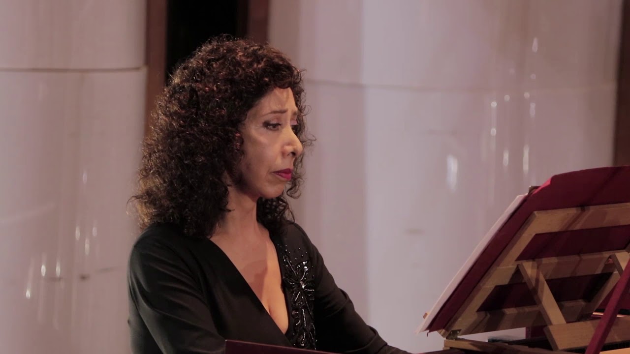 La Misterieuse de la Orden XXV de F Couperin. Patricia Castillo - YouTube