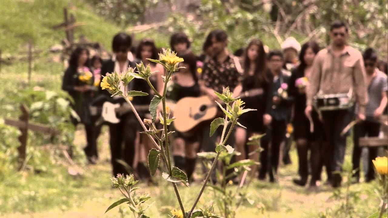 Oso Mugroso - Ay Amor, Ya Despiertame (Vídeo Oficial) - YouTube