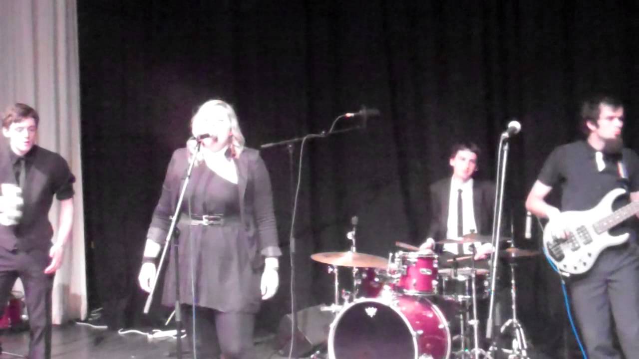 Siobhan Simpson - Next To Me - YouTube