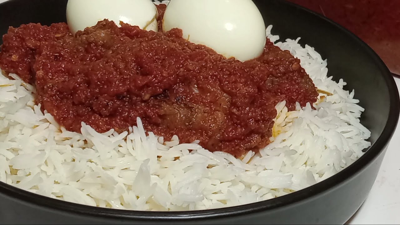 Let me show you this popular food served in Ghana. (RICE & STEW) # ...