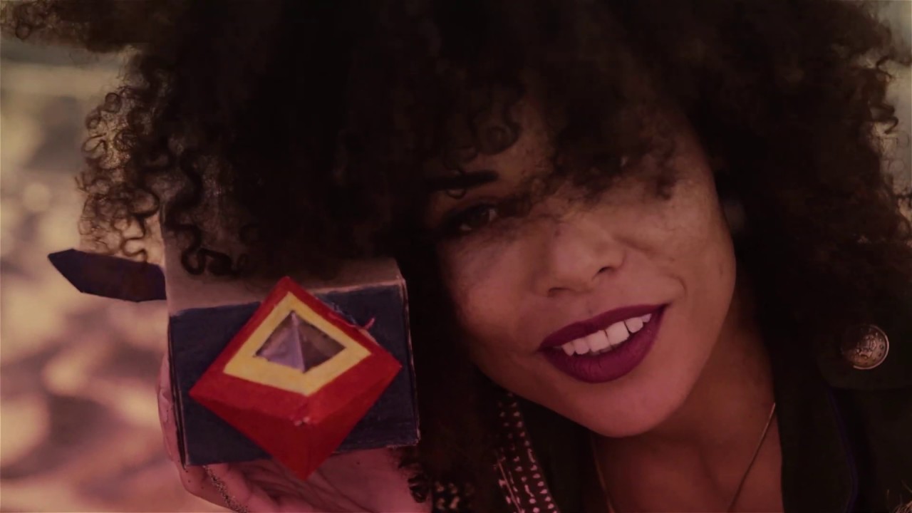 Simona Boo & The Cultural Boo Team - ZAÉ (Official Video) - YouTube