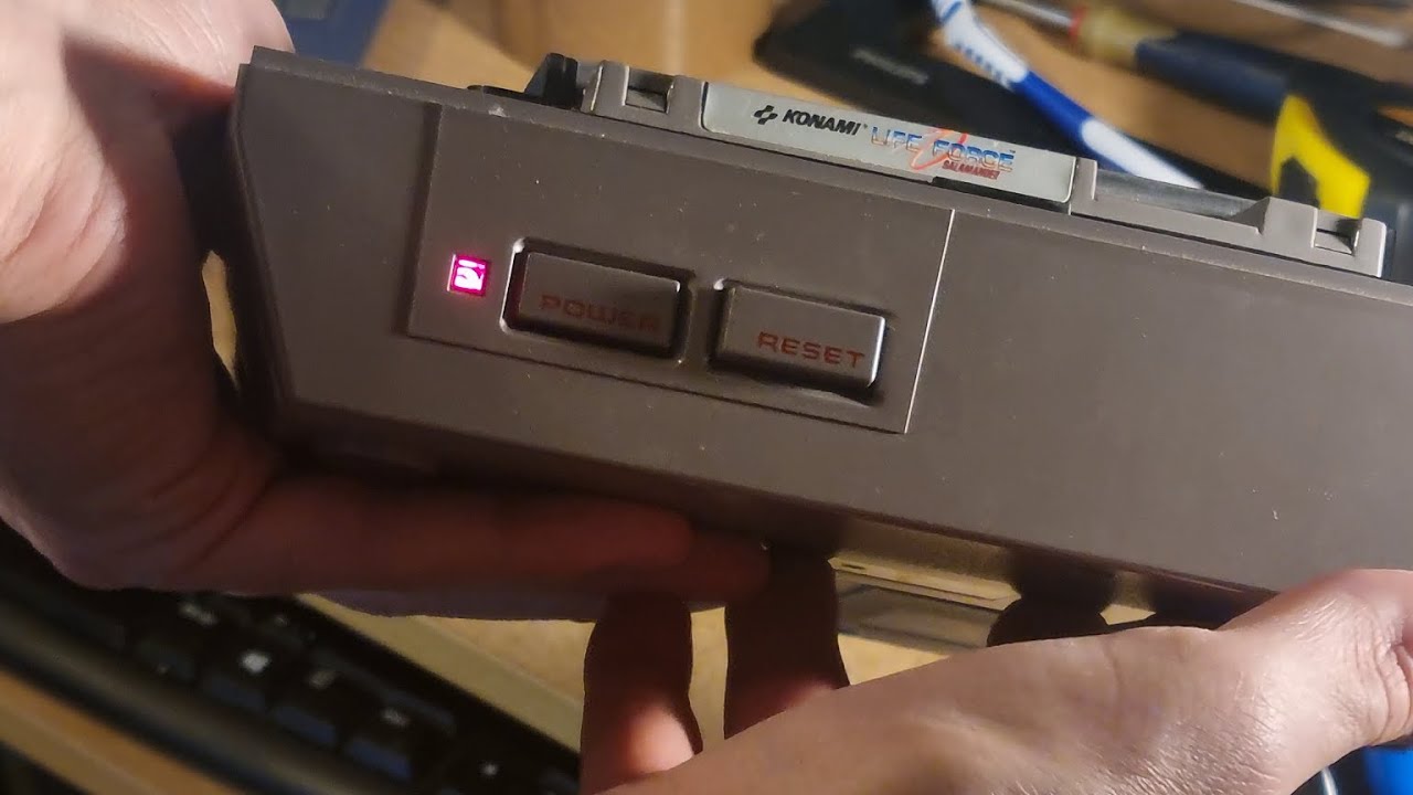 How fix a Nintendo NES blinking without changing parts connectors ...