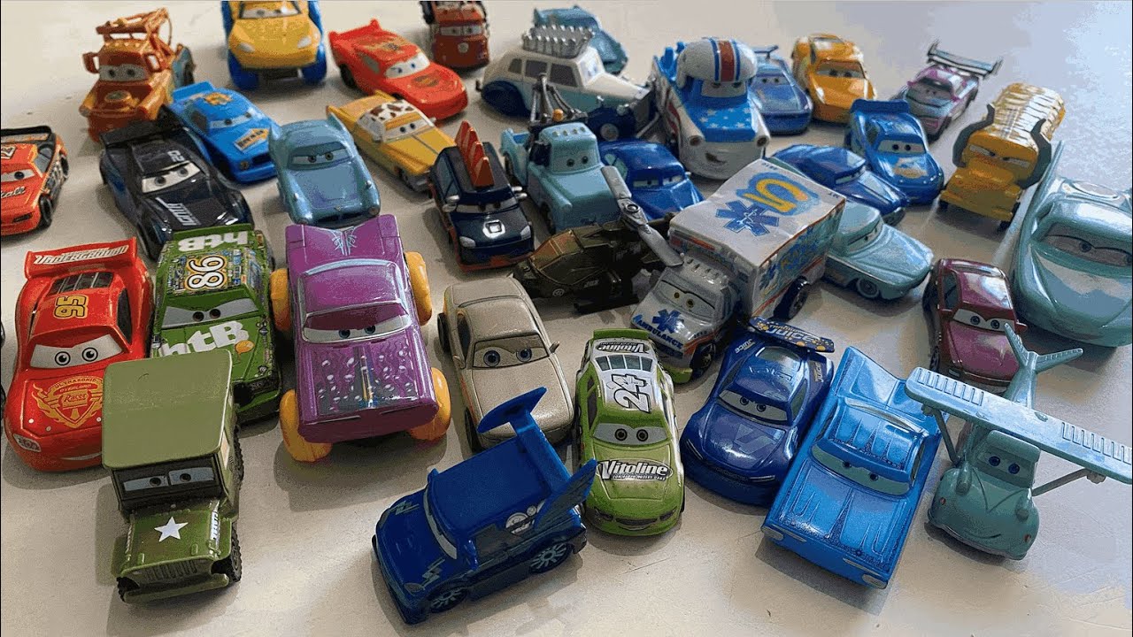 Disney Tomica cars☆ Huge collection of Disney cars throwing in the RED ...