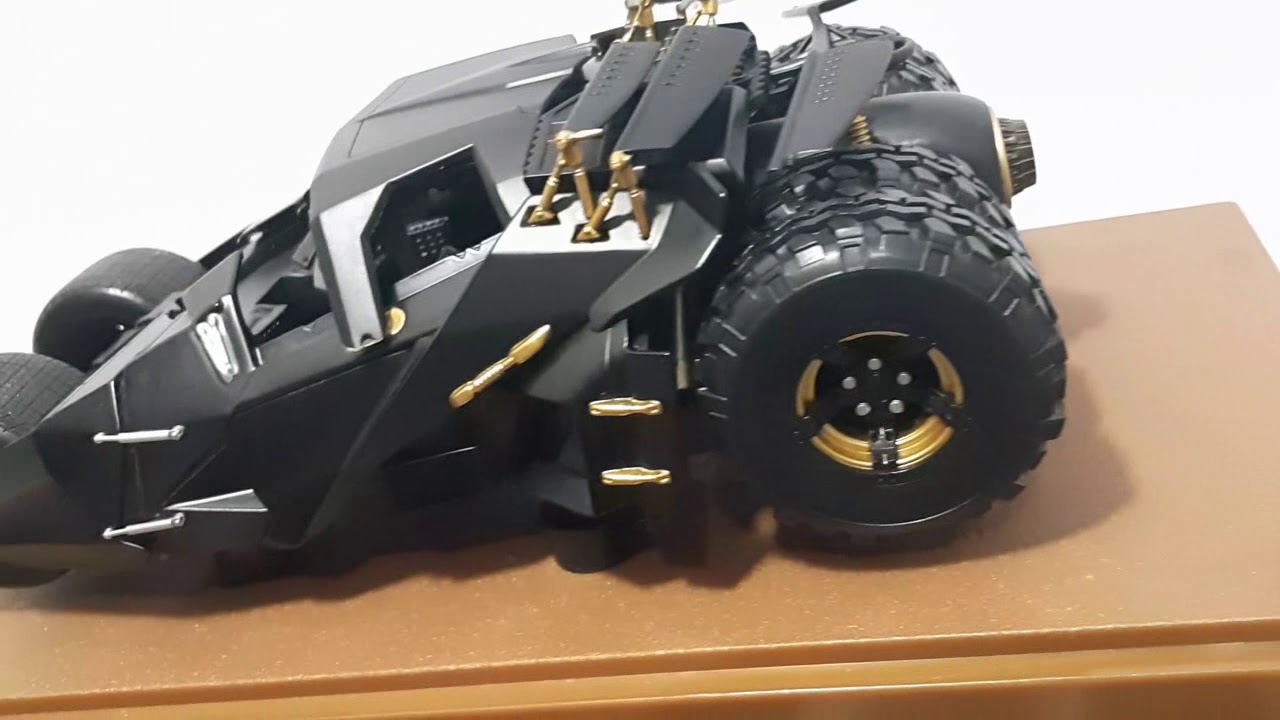 Hotwheels The Dark Knight Diecast Batmobile 1:18 Scale (The Tumbler ...