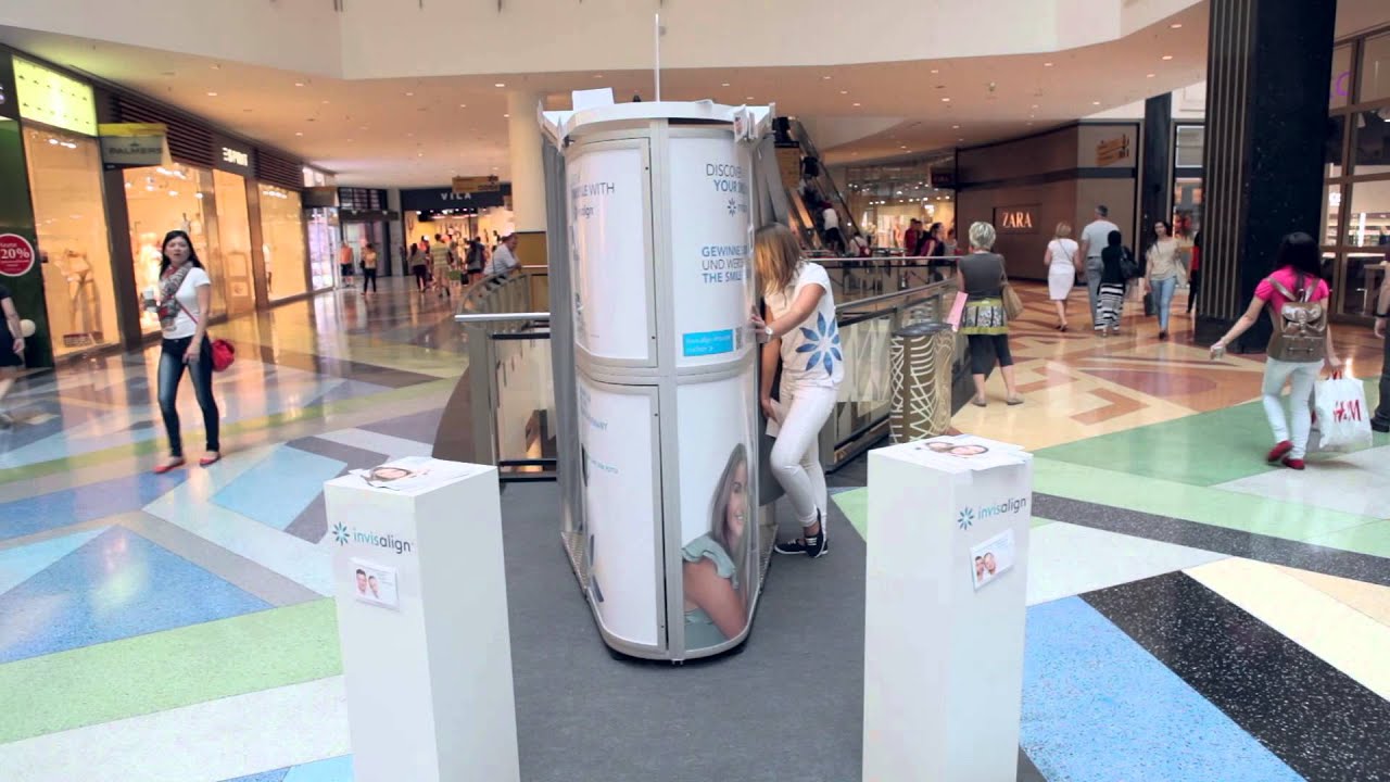 Invisalign in Berlin - Smile Booth - YouTube