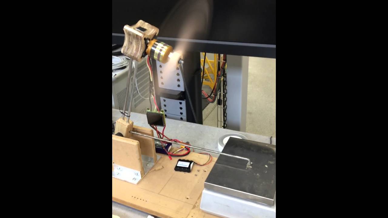 Thrust rig propeller test - YouTube