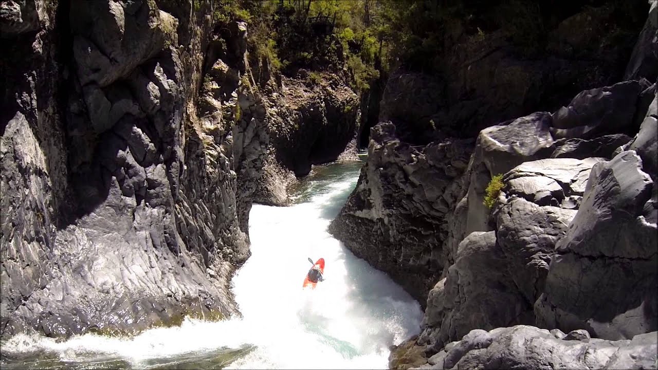 Rio Claro - Siete Tazas - Chile Whitewater Kayaking - YouTube